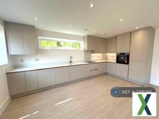 3 bedroom flat in Corelli Road, London, SE3 3 bed #2316266