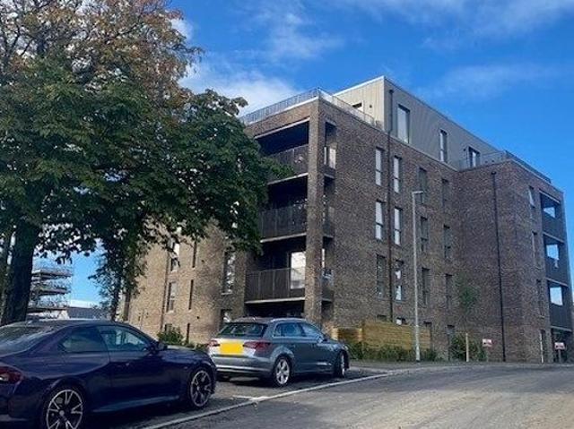 3 bedroom flat in Glasgow