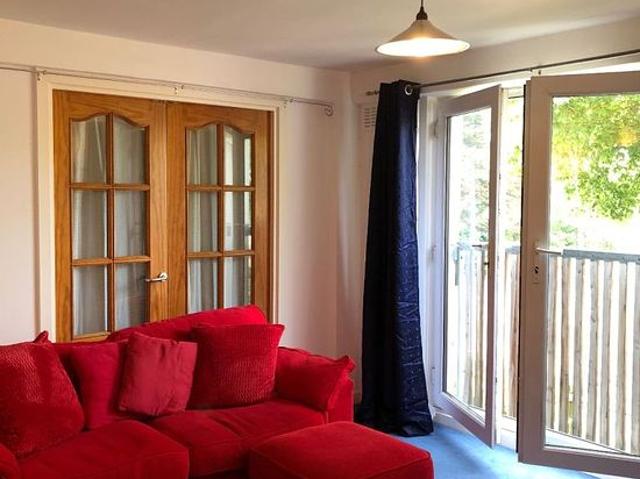 3 bedroom flat in Glasgow