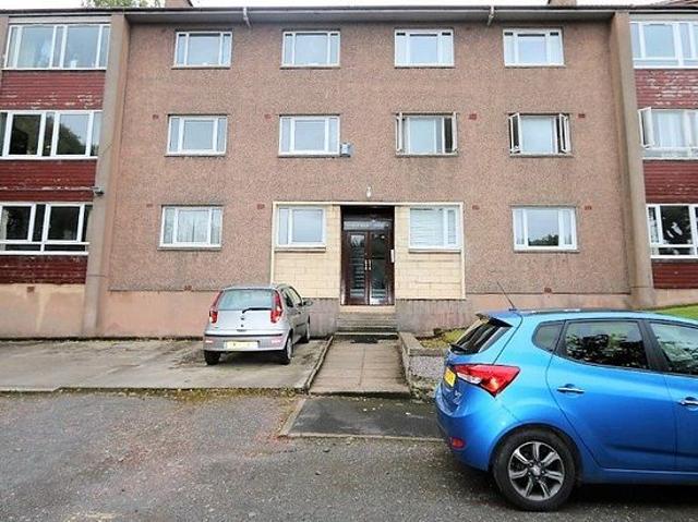 3 bedroom flat in Glasgow