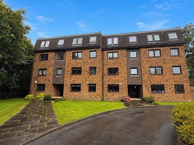 3 bedroom flat in Glasgow