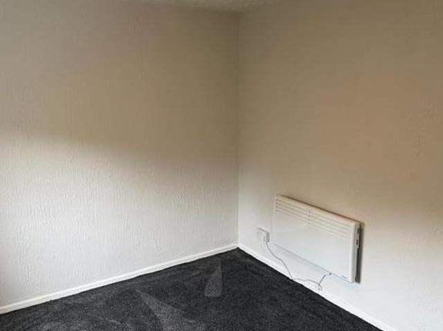 3 bedroom flat in Glasgow