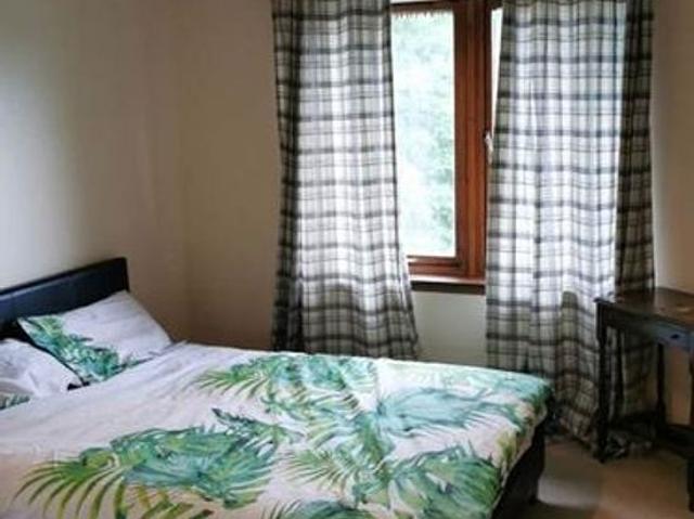 3 bedroom flat in Glasgow