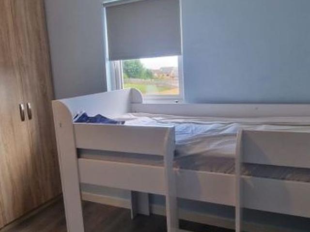 3 bedroom flat in Glasgow