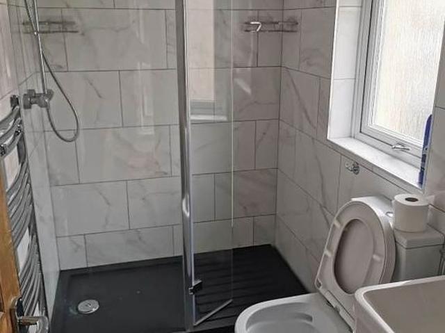 3 bedroom flat in Glasgow