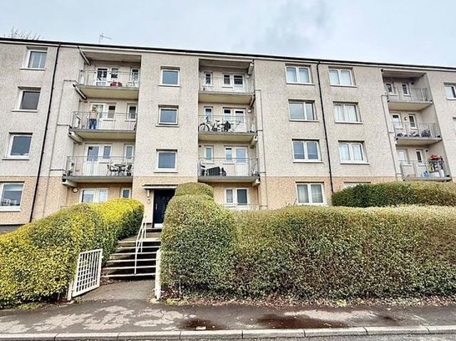 3 bedroom flat in Glasgow