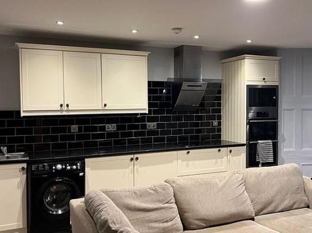 3 bedroom flat in Glasgow