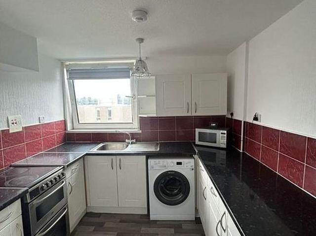 3 bedroom flat in Glasgow