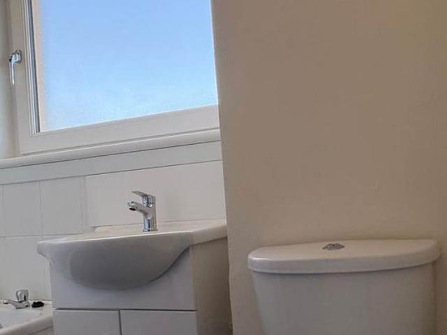 3 bedroom flat in Glasgow