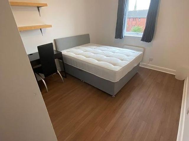 3 bedroom flat in Glasgow