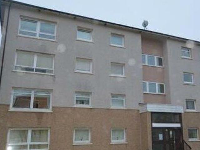 3 bedroom flat in Glasgow