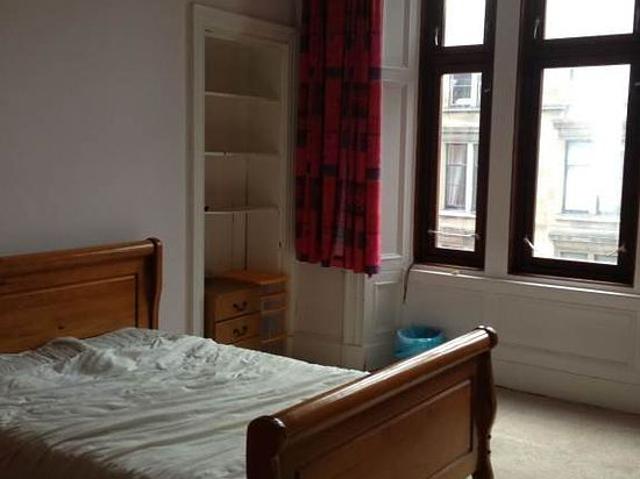3 bedroom flat in Glasgow
