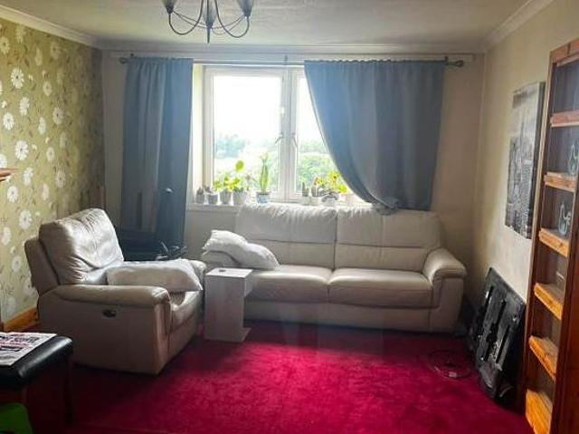 3 bedroom flat in Glasgow