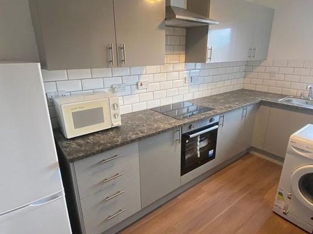 3 bedroom flat in Glasgow