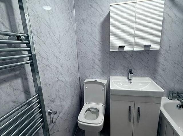 3 bedroom flat in Ilford