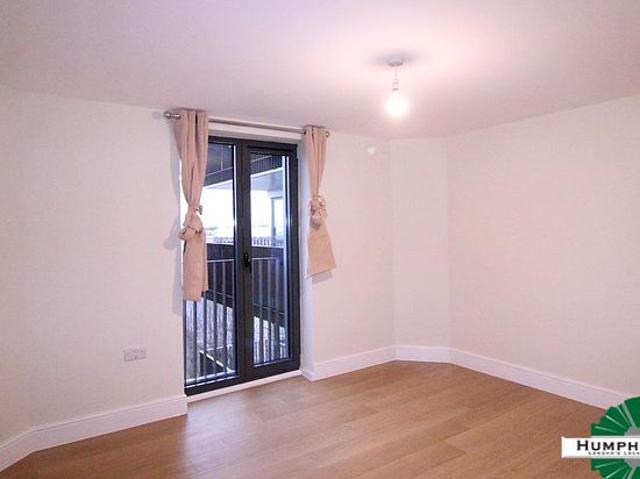 3 bedroom flat in Ilford