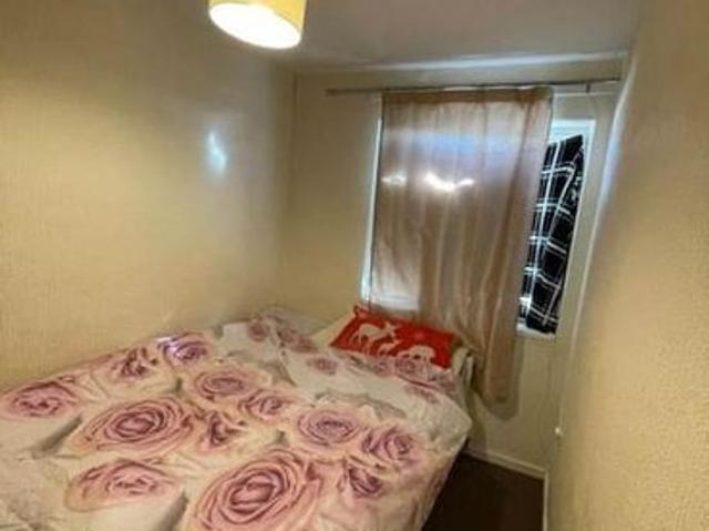 3 bedroom flat in Leeds