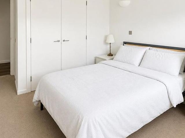 3 bedroom flat in Leeds