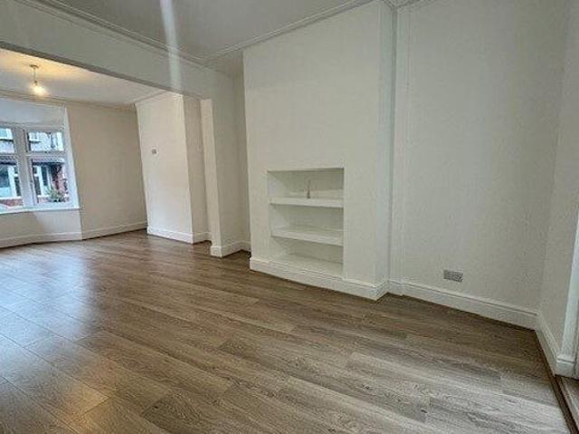 3 bedroom flat in Liverpool