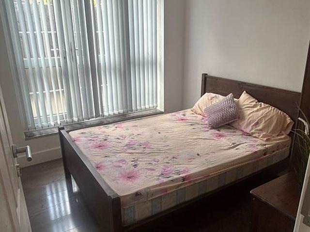 3 bedroom flat in London