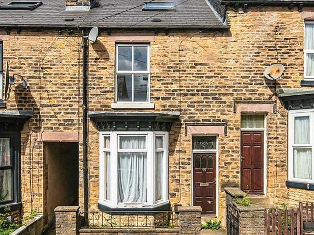 3 bedroom flat in Sheffield