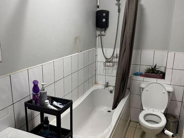3 bedroom flat in Sheffield
