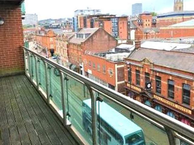3 bedroom flat in Sheffield