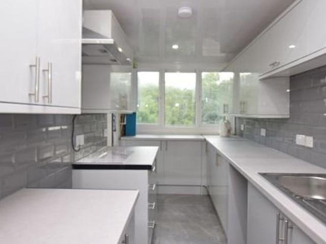 3 bedroom flat in Sheffield