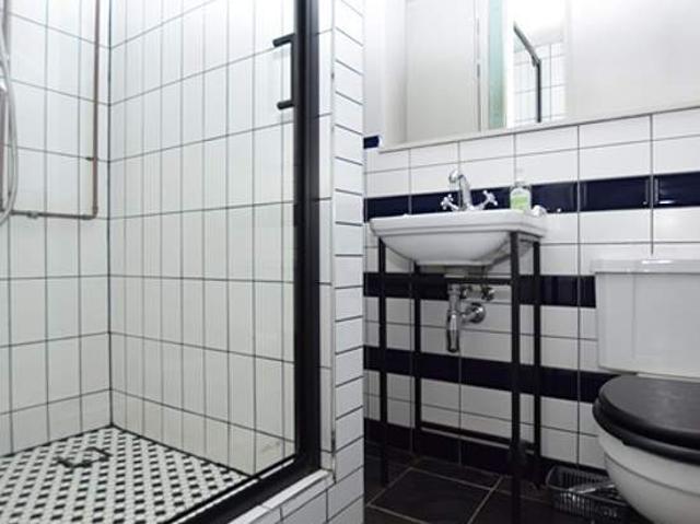3 bedroom flat in Sheffield