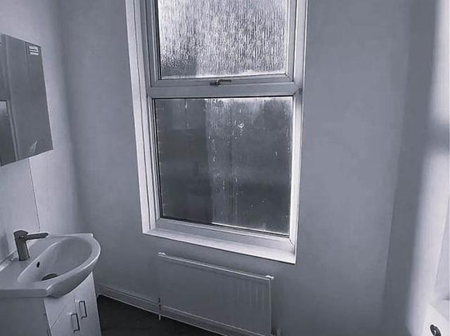 3 bedroom flat in Sheffield