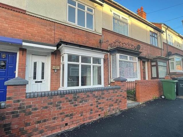 3 bedroom flat in Smethwick