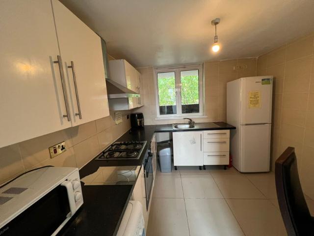 3 Bedroom Flat – KIngs Cross 2min Walk