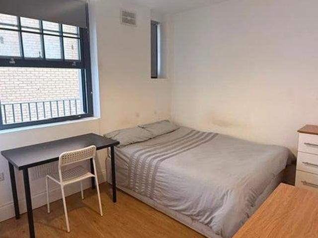 3 bedroom flat share to rent