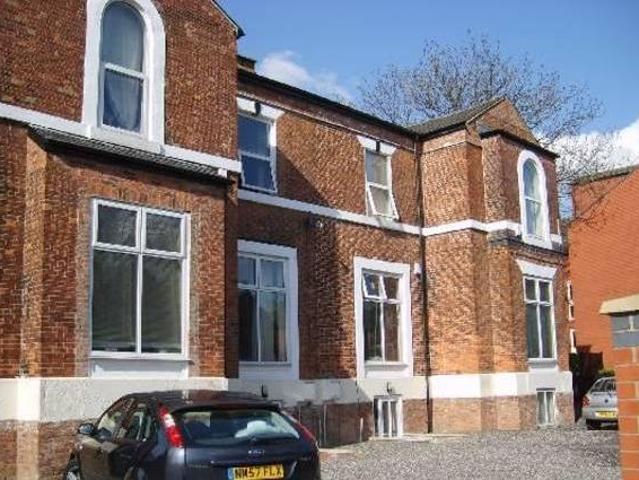 3 bedroom flat share for rent in Richmond Grove Manchester Greater Manchester M13