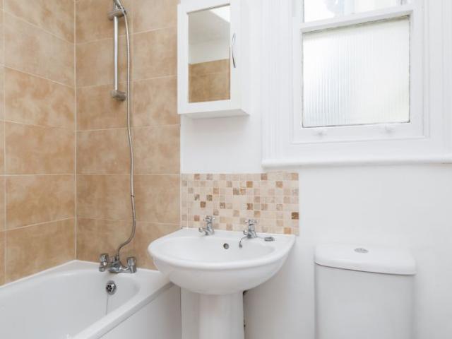 3 Bedroom Flat, Springfield Road, Brighton