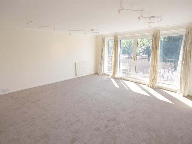 3 Bedroom Flat/Apartment To Let