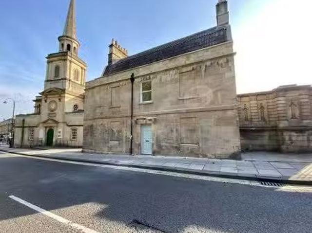 3+ bedroom flat/apartment to rent in Paragon, Bath, Somerset.
