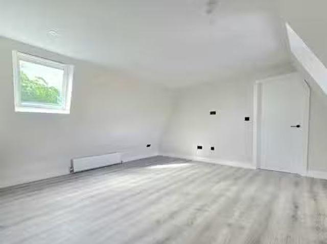 3+ bedroom flat/apartment to rent in Victoria Road, Sevenoaks.