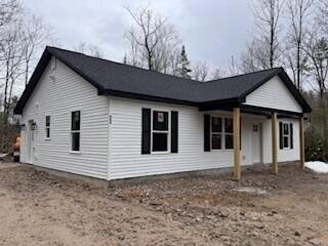 3 bedroom, Fryeburg ME 04037 104921198