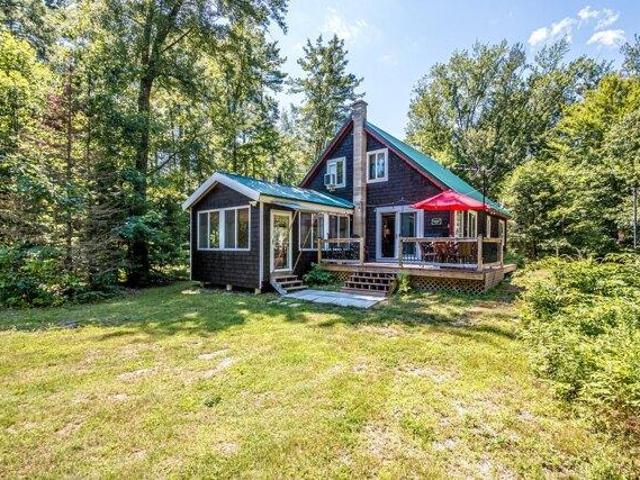 3 bedroom, Fryeburg ME 04037 105108497