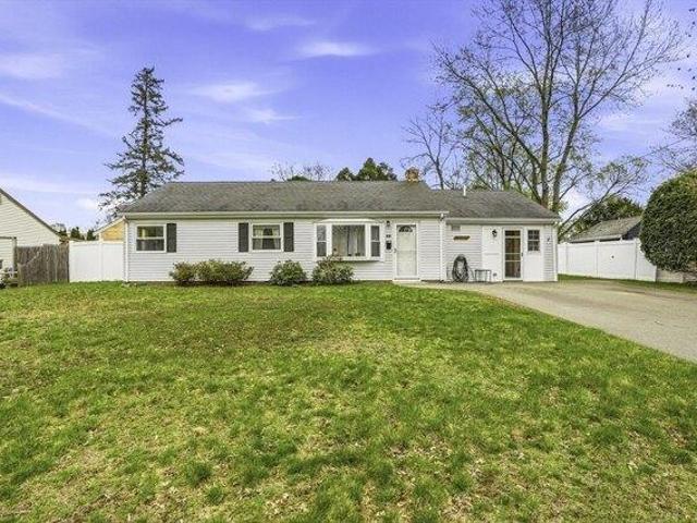 3 bedroom, Framingham MA 01701 LS102373150