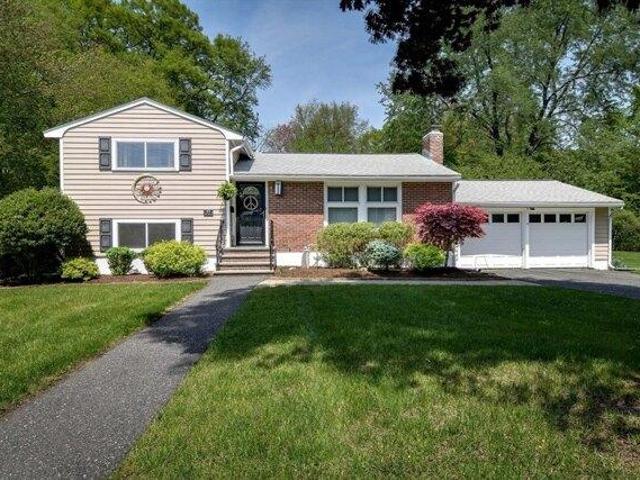 3 bedroom, Framingham MA 01701 LS102959551
