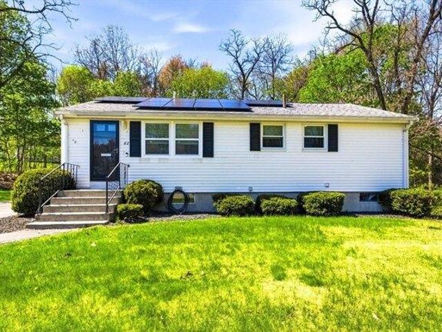 3 bedroom, Framingham MA 01701 LS103019734