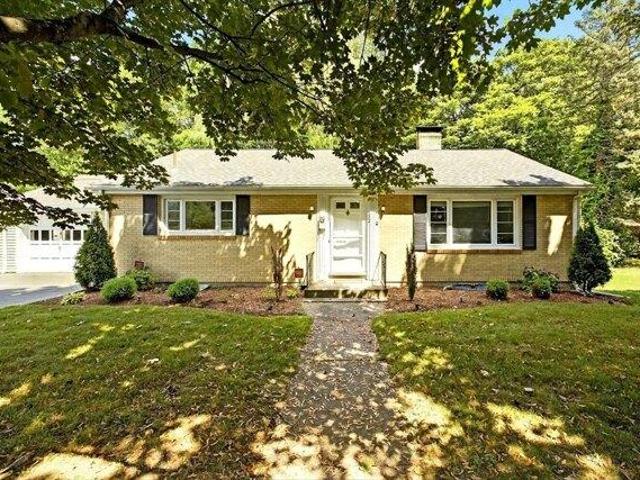 3 bedroom, Framingham MA 01702 102669965