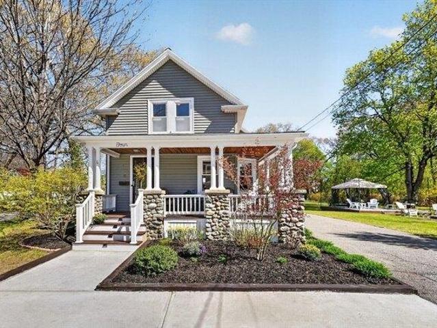 3 bedroom, Framingham MA 01702 LS102728741