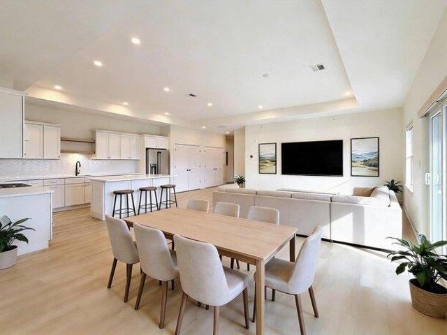 3 bedroom, Franklin MA 02038 104650896