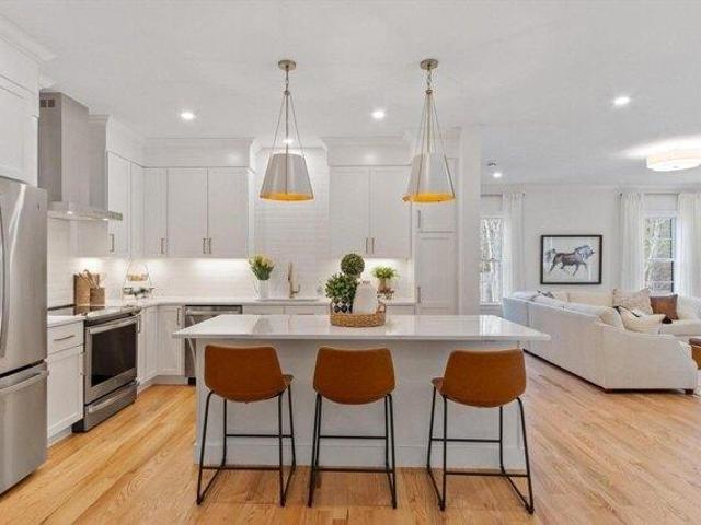 3 bedroom, Franklin MA 02038 104690753