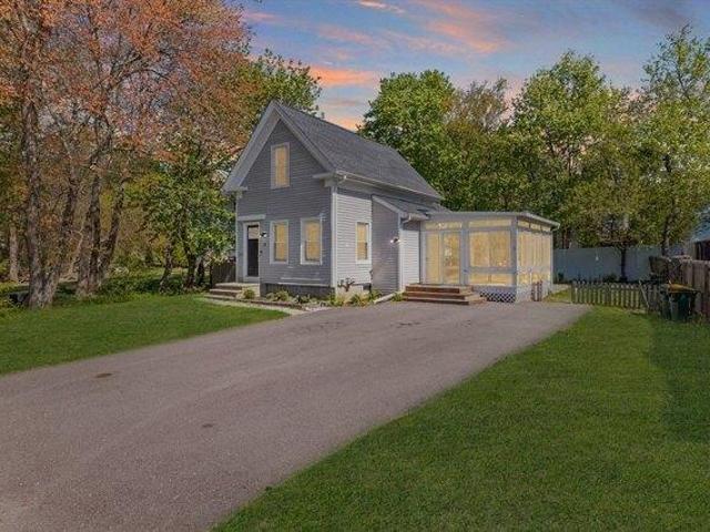 3 bedroom, Franklin MA 02038 104720043