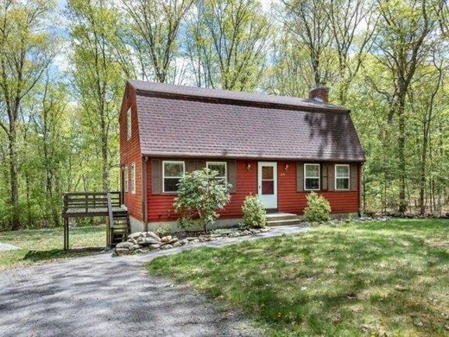 3 bedroom, Franklin MA 02038 102563300