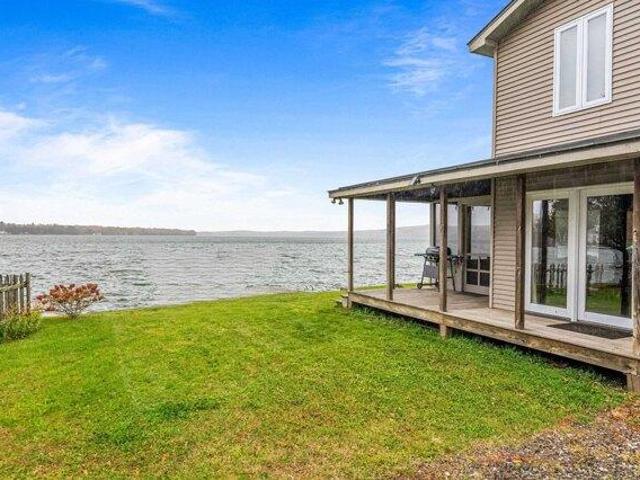 3 bedroom, Franklin VT 05457 104759002